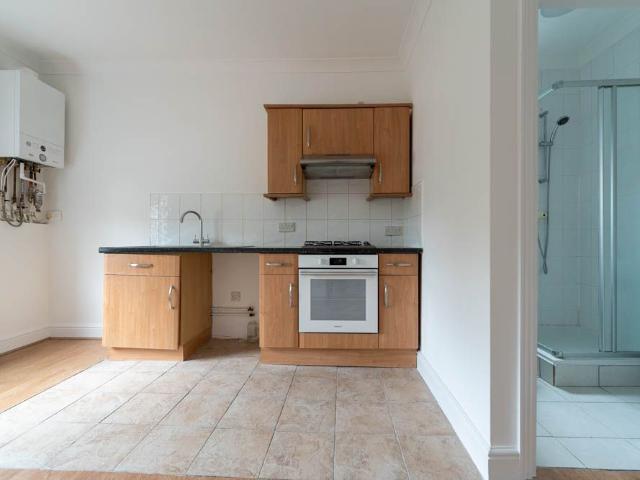 Grove Green Road, Leytonstone E11, Studio to rent, £850 pcm | PrimeLocation