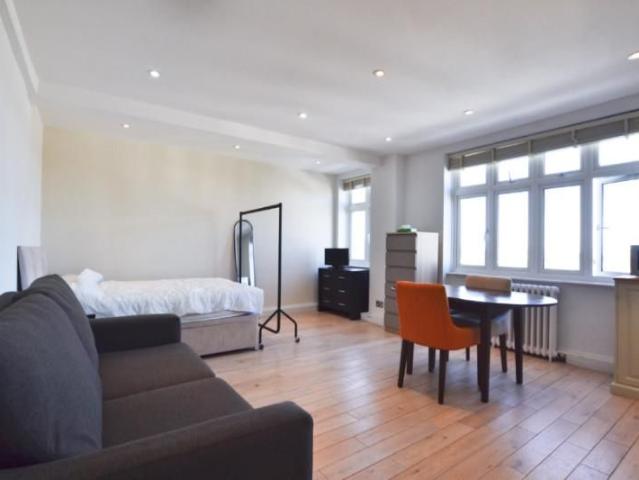 Grove Hall Court, Hall Road, St Johns Wood, London NW8, Studio to rent, £2,050 pcm | PrimeLocation