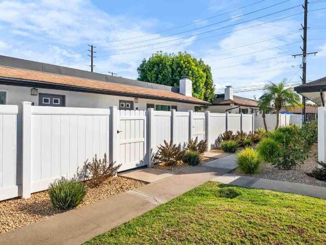 Grove House 2 Bedroom Apartment for Rent at 501 E Katella Ave, Orange, CA 92867
