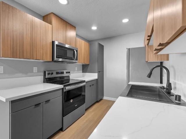 Grove House 2 Bedroom Apartment for Rent at 501 E Katella Ave, Orange, CA 92867