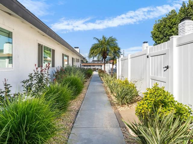 Grove House 2 Bedroom Apartment for Rent at 501 E Katella Ave, Orange, CA 92867