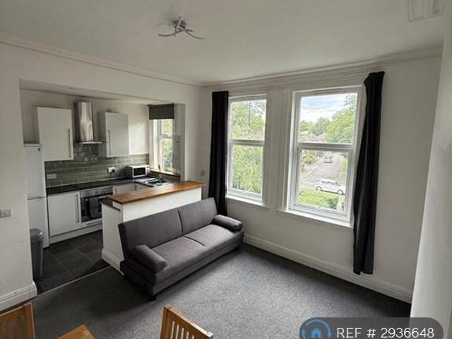 Grove Lane, Leeds, LS6 2 bed flat to rent £1,225 pcm £283 pw