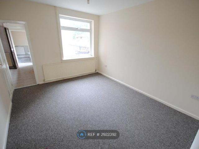 Grove Lane, Wigan WN6, 1 bed flat to rent, £650 pcm | PrimeLocation