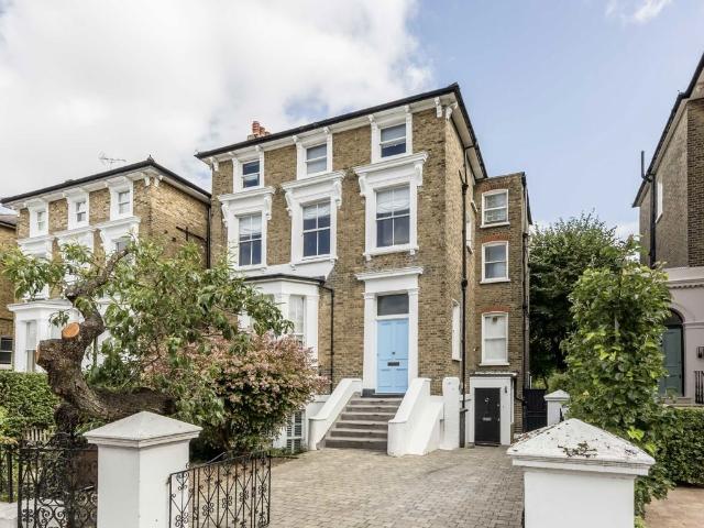 Grove Park Road, Chiswick W4, 2 bed flat to rent, £2,900 pcm | PrimeLocation