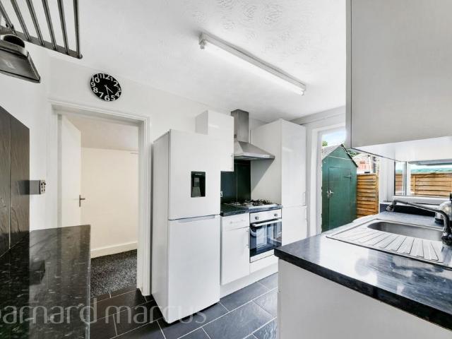 Grove Park Road, West Green Road 2 bed ground floor flat to rent £2,000 pcm £462 pw