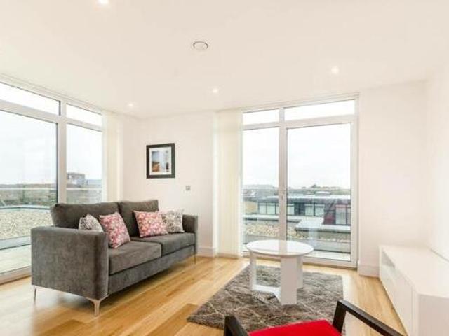 Grove Place, Eltham, 3 Bedroom Penthouse