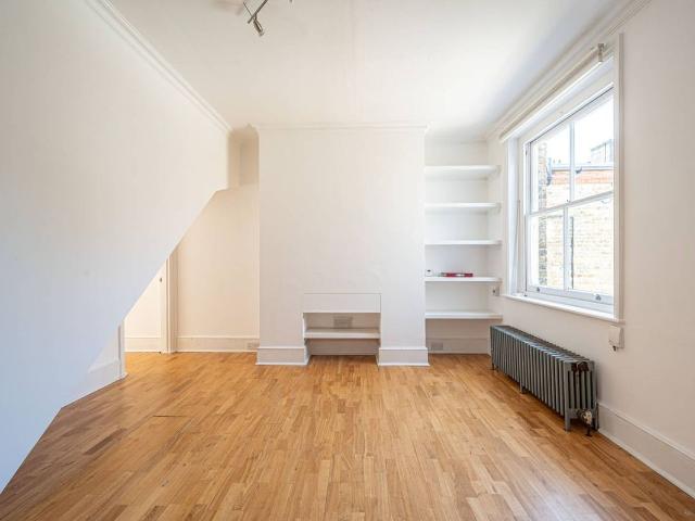 Grove Place, Hampstead, London NW3, 3 bed flat to rent, £2,990 pcm | PrimeLocation