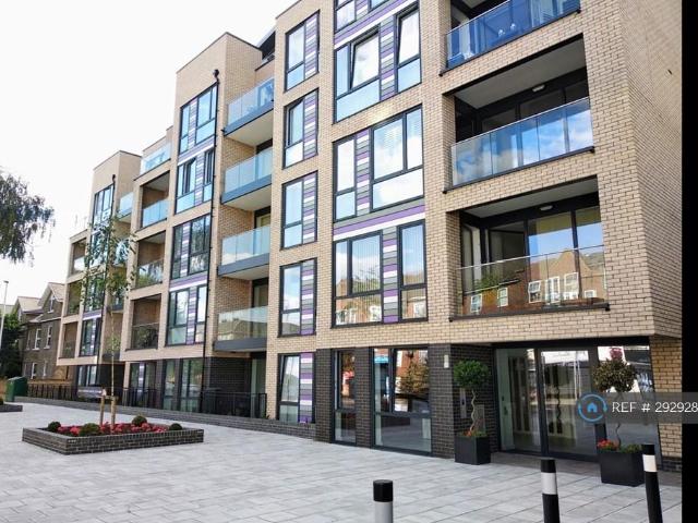 Grove Place, London, SE9 1 bed flat to rent £1,640 pcm £378 pw