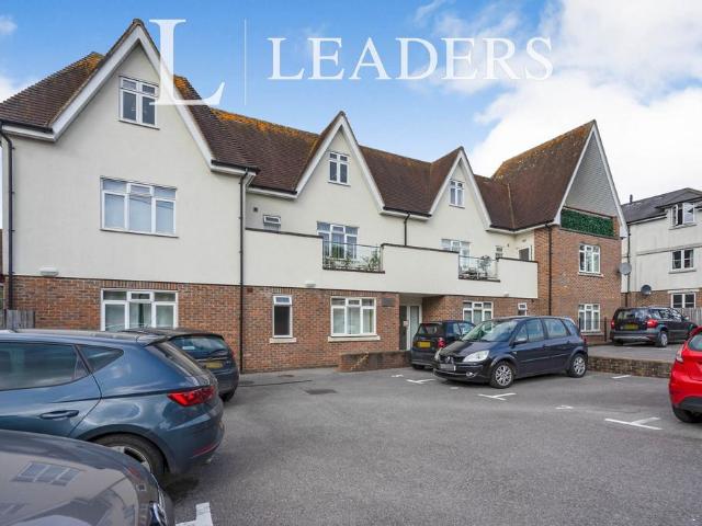 Grove Road, Burgess Hill, West. 1 bed flat to rent £1,275 pcm £294 pw