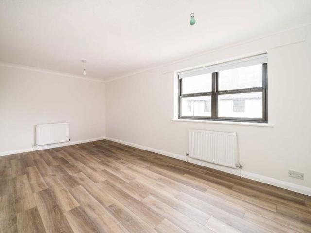 Grove Road, CR4, London