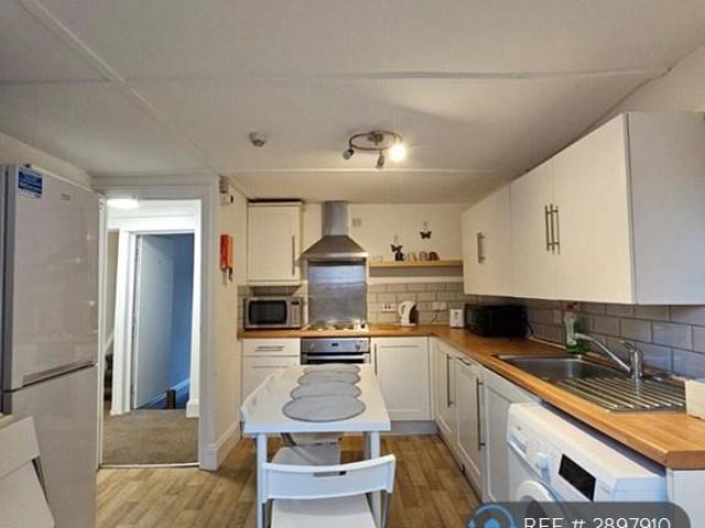 Grove Road, Fishponds, Bristol, BS16 5 bed terraced house to rent £2,850 pcm £658 pw