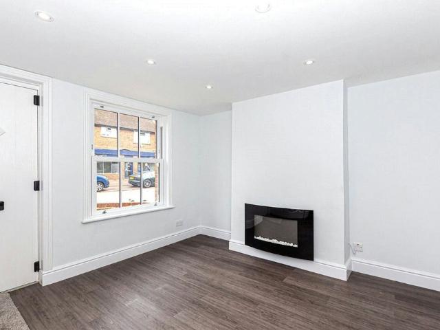 Grove Road, Harpenden, Hertfordshire, AL5 1QG