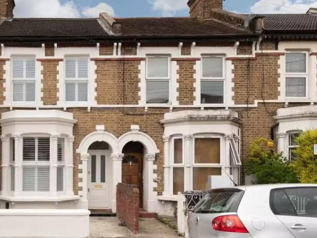 Grove Road, Leytonstone, London, E11 3AN 3 bed terraced house.