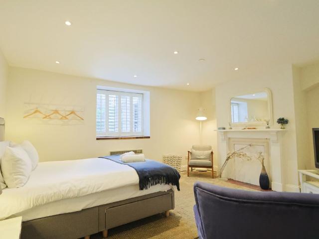 Grove Road, Redland, Bristol BS6, 1 bed flat to rent, £1,800 pcm | PrimeLocation