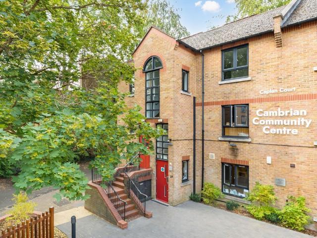 Grove Road, Richmond TW10, 1 bed flat to rent, £1,600 pcm | PrimeLocation