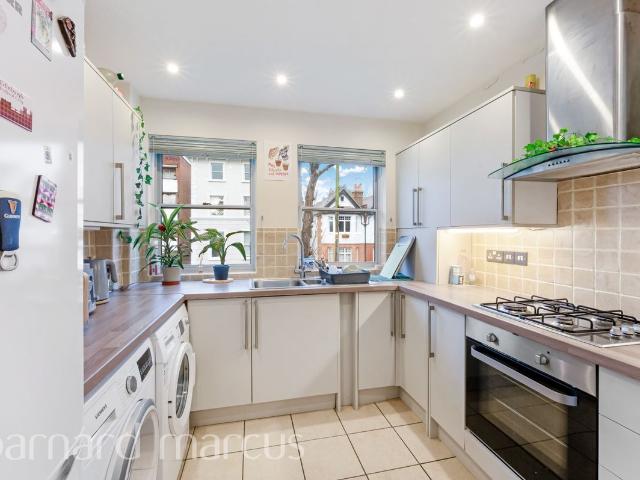 Grove Road, Surbiton KT6, 3 bed flat to rent, £2,250 pcm | PrimeLocation