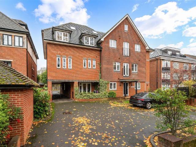 Grove Road, Sutton 2 bed apartment to rent £1,700 pcm £392 pw