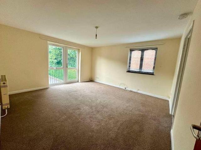 Grove Road, Sutton, SM1