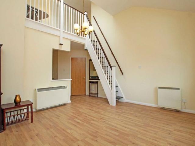 Grove Road, TW3, London