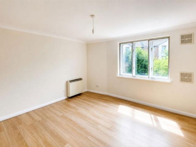 Grove Road, TW3, London