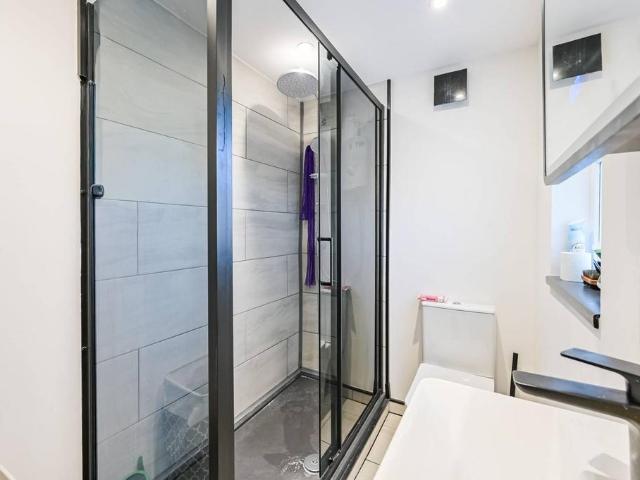 Grove Road, Walthamstow Village. 2 bed flat to rent £3,600 pcm £831 pw