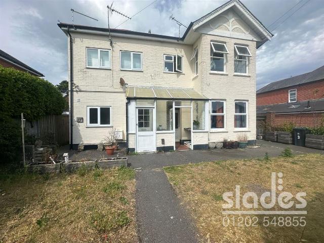 Grove Road West, Christchurch BH23, 2 bed flat to rent, £1,250 pcm | PrimeLocation
