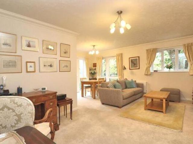 Grove Road, Woking, 2 Bedroom Retirement