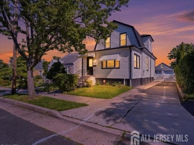 Grove St, Woodbridge Proper, Home For Sale