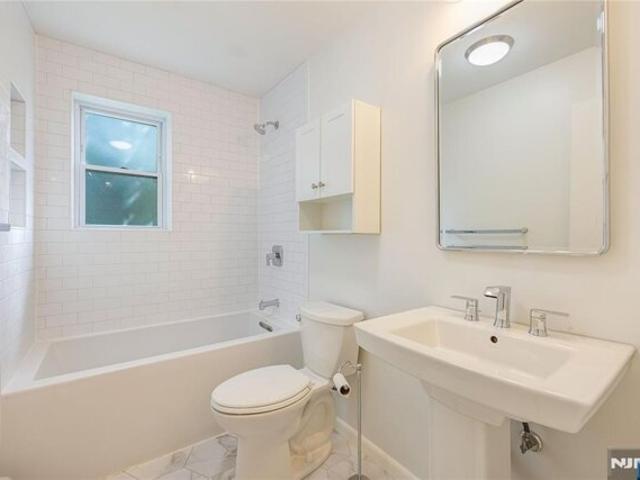 Grove St Apt H, Clifton, Condo For Sale