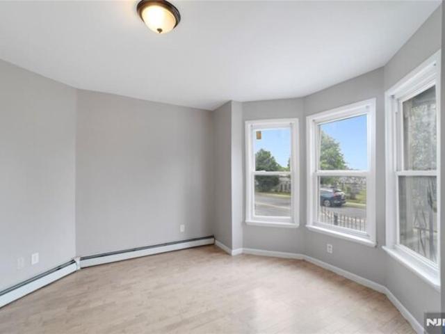 Grove St, Newark, Home For Sale