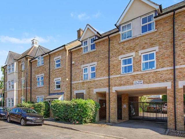 Grove Street, Oxford 3 bed apartment to rent £4,200 pcm £969 pw