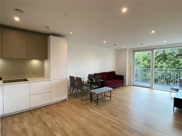 Grove Street, London, SE8 2 bed apartment to rent £2,600 pcm £600 pw