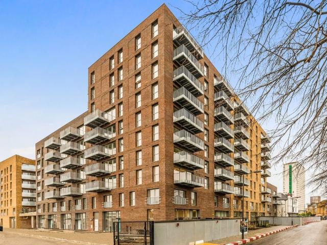Grove Street, London SE8, 2 bed flat to rent, £2,299 pcm | PrimeLocation