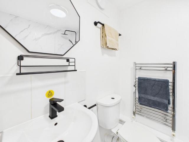 Grove Street Studios The Groves. 2 bed flat to rent £1,863 pcm £430 pw