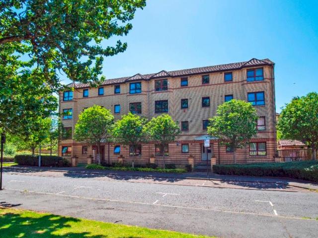 Grovepark Street, Woodside, Glasgow G20, 2 bed flat to rent, £1,095 pcm | PrimeLocation