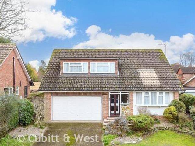 Groveside Close, Bookham, 4 Bedroom Detached
