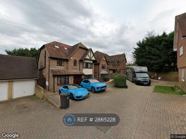 Grovewood Place, Woodford Green IG8, Room to rent, £1,100 pcm | PrimeLocation