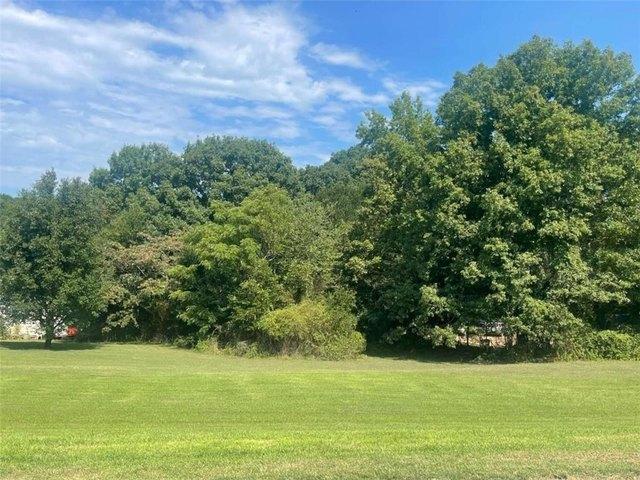 Groaning Rock Rd, Commerce, GA 30530