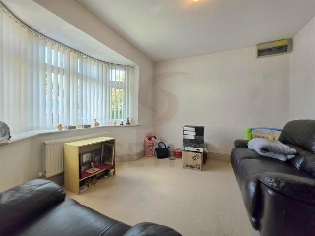 Groby Road Gardens, LE3, Leicester