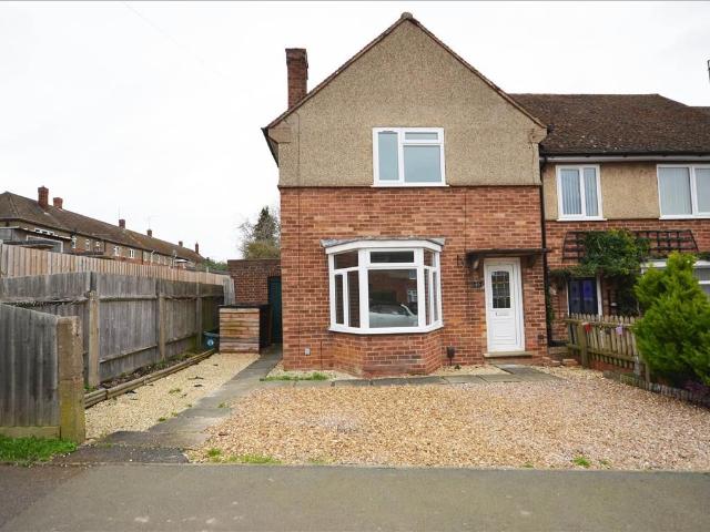 Grombold Avenue, Raunds, Northamptonshire NN9, 2 bed end terrace house to rent, £950 pcm | PrimeLocation