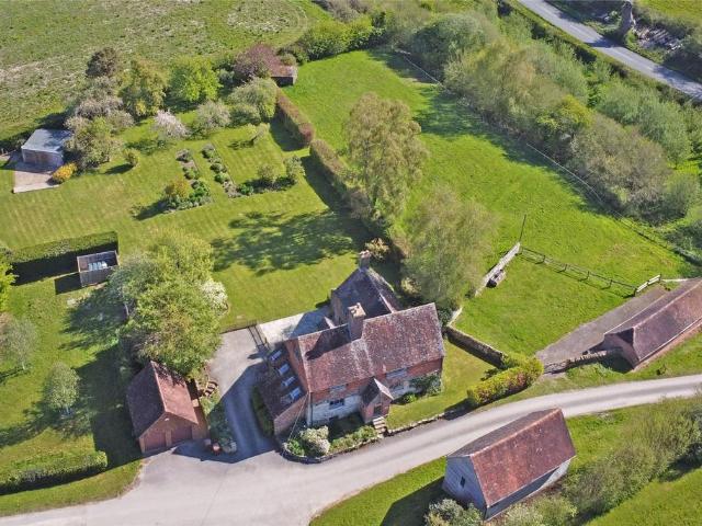 Groombridge, East Sussex 6 bed detached house to rent £4,950 pcm £1,142 pw