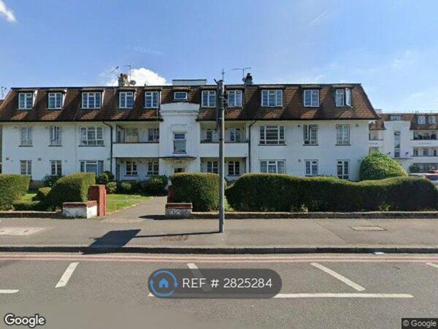 Grosvenor Court, Morden SM4, 2 bed flat to rent, £1,750 pcm | PrimeLocation