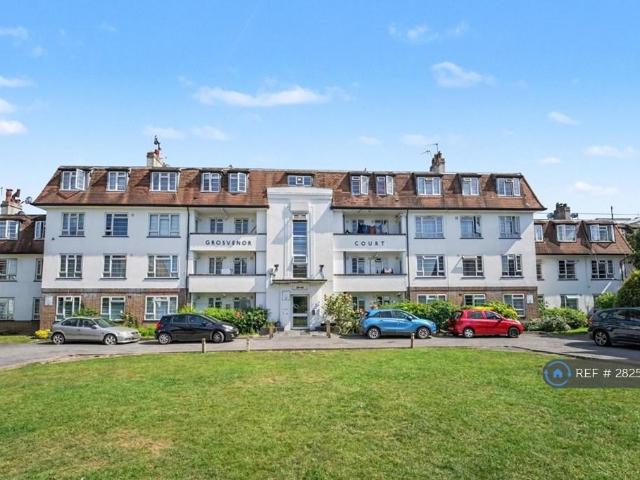Grosvenor Court, Morden, SM4 2 bed flat to rent £1,750 pcm £404 pw