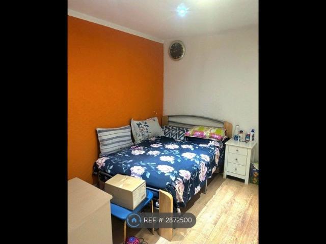 Grosvenor Court, Slough SL1, 2 bed maisonette to rent, £1,600 pcm | PrimeLocation