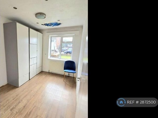 Grosvenor Court, Slough, SL1 2 bed maisonette to rent £1,575 pcm £363 pw
