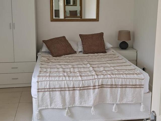 Grosvenor Gardens, London NW11 Studio to rent £1,196 pcm £276 pw