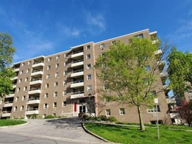 Grosvenor Estates One Bed Two Bath with Den 1 Grosvenor