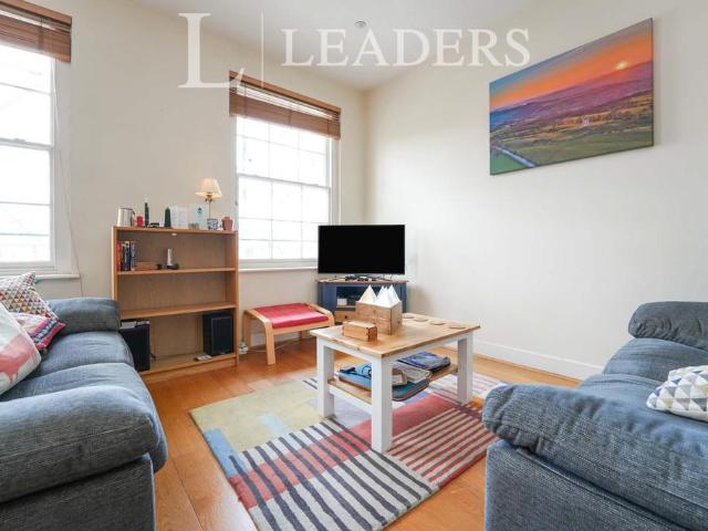 Grosvenor House, 13 19 Evesham Road. 2 bed flat to rent £1,275 pcm £294 pw