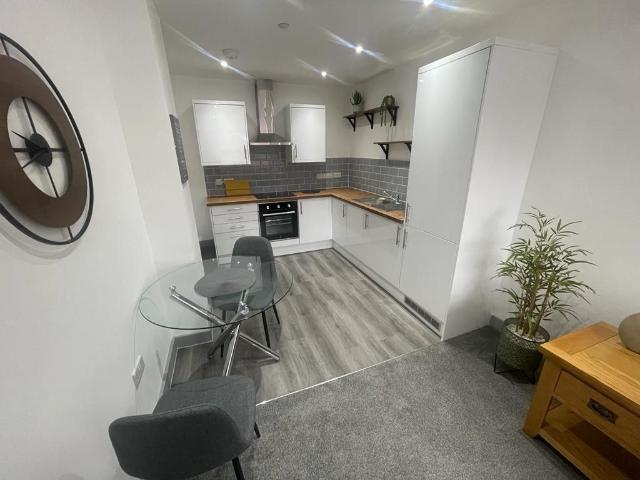Grosvenor House, Union Street, Wakefield WF1, 1 bed flat to rent, £795 pcm | PrimeLocation