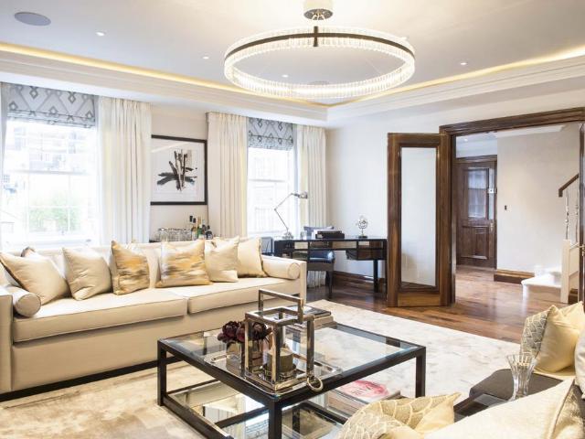 Grosvenor Hill, Mayfair, London W1K 2 bed apartment to rent £18,200 pcm £4,200 pw